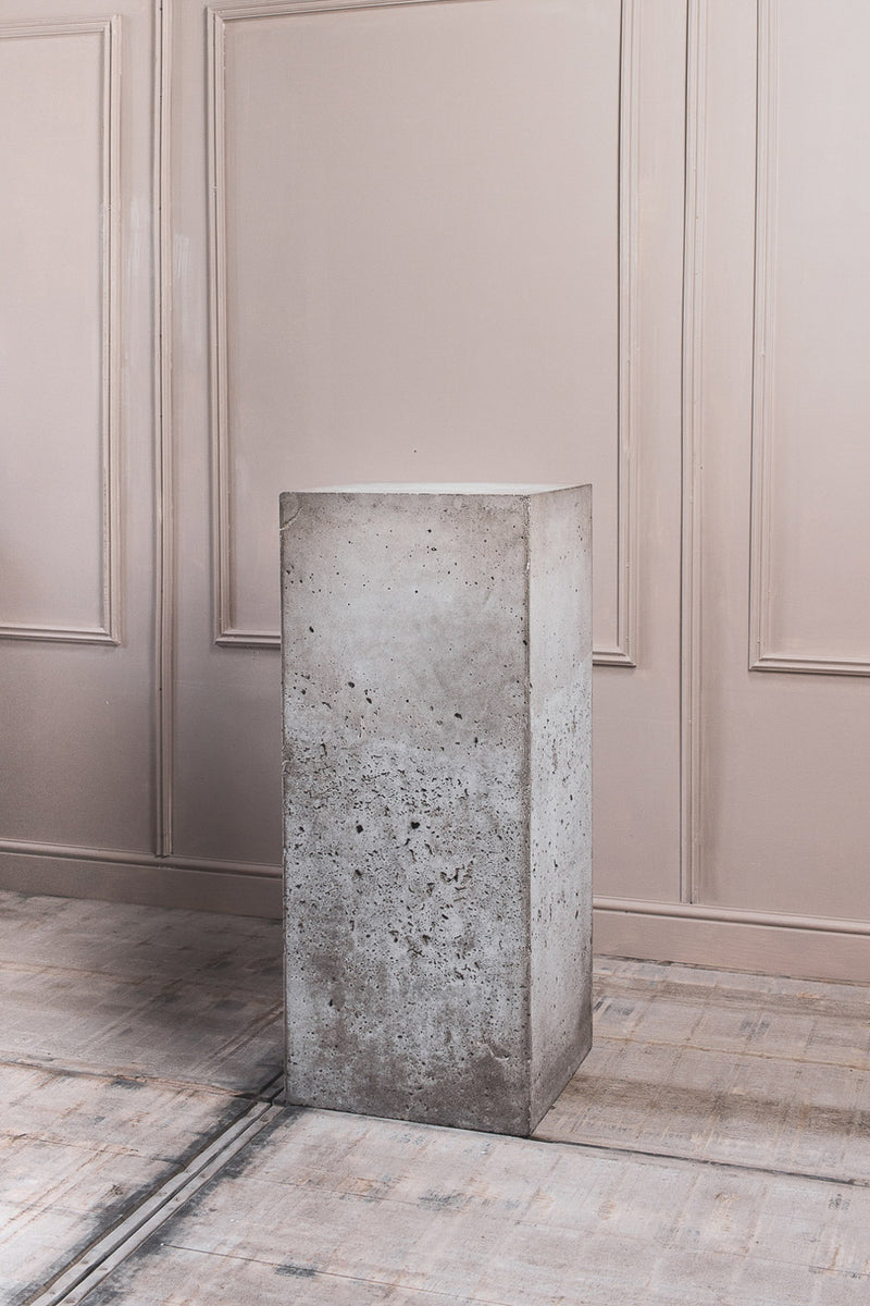 Light Grey Concrete Plinth – plinths.london