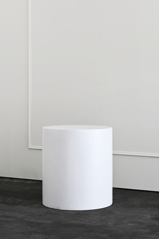 Circular Wooden Plinths – plinths.london